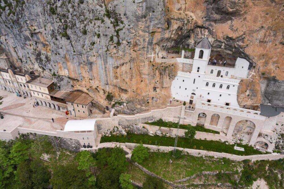 Monastère OSTROG, l'âme orthodoxe du Montenegro